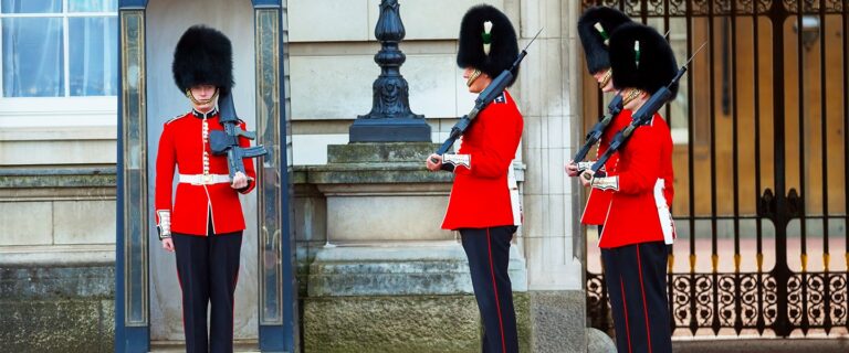 Intercambio em Londres: Curiosidades sobre a guarda real - Blue ...